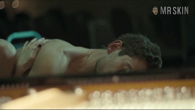 Elizabeth Mclaughlin Nude Naked Pics And Sex Scenes At Mr Skin